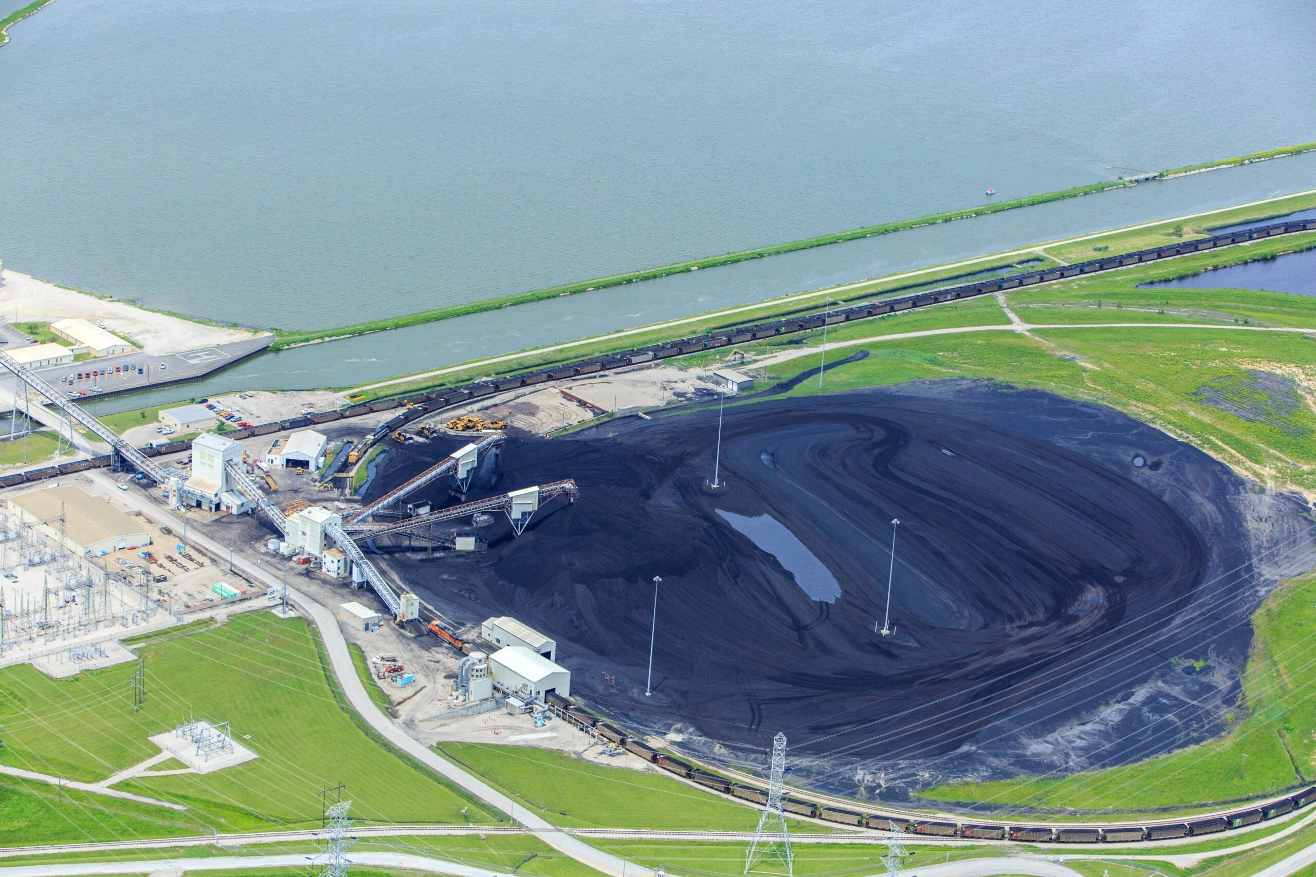 Fly Ash Dredging - Slurry Pumping and Dredge Consulting